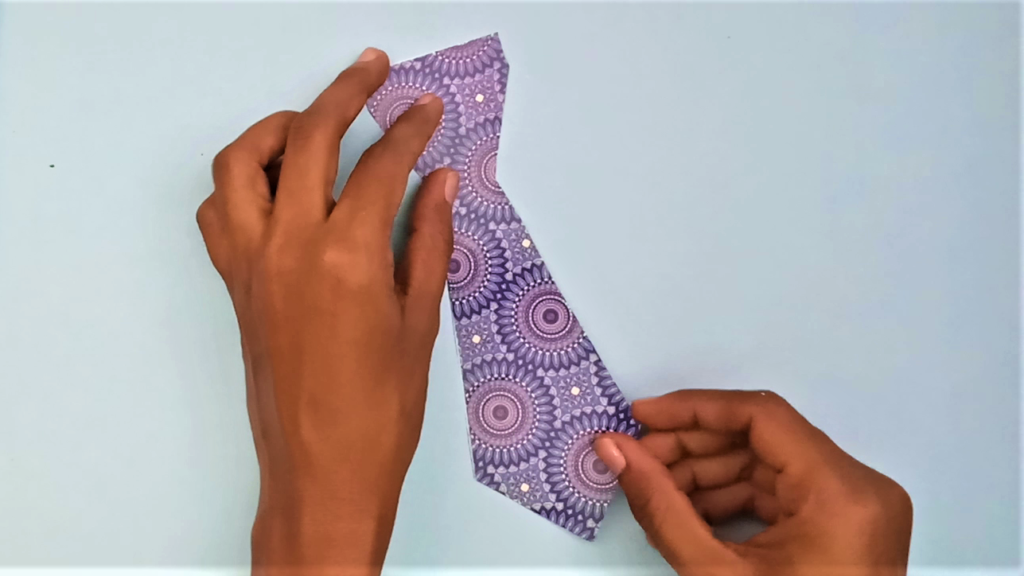 Easy "Tie" Fathers Day Card Craft (for Kids)