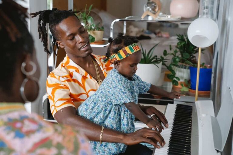 How to Teach Piano to Kids (So They Love It)