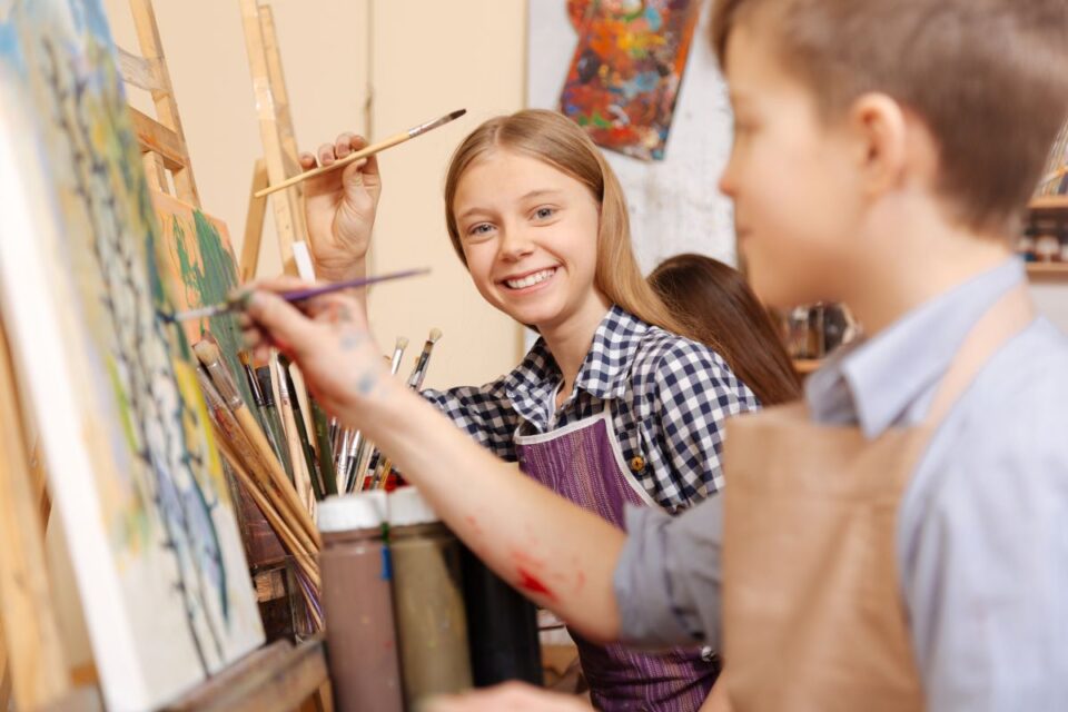 How to Teach Kids to Paint: An Easy Step-by-Step Guide - VerbNow
